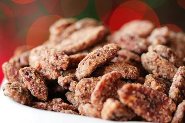 Roasted Cinnamon Sugar Pecans Recipe | DebbieNet.com